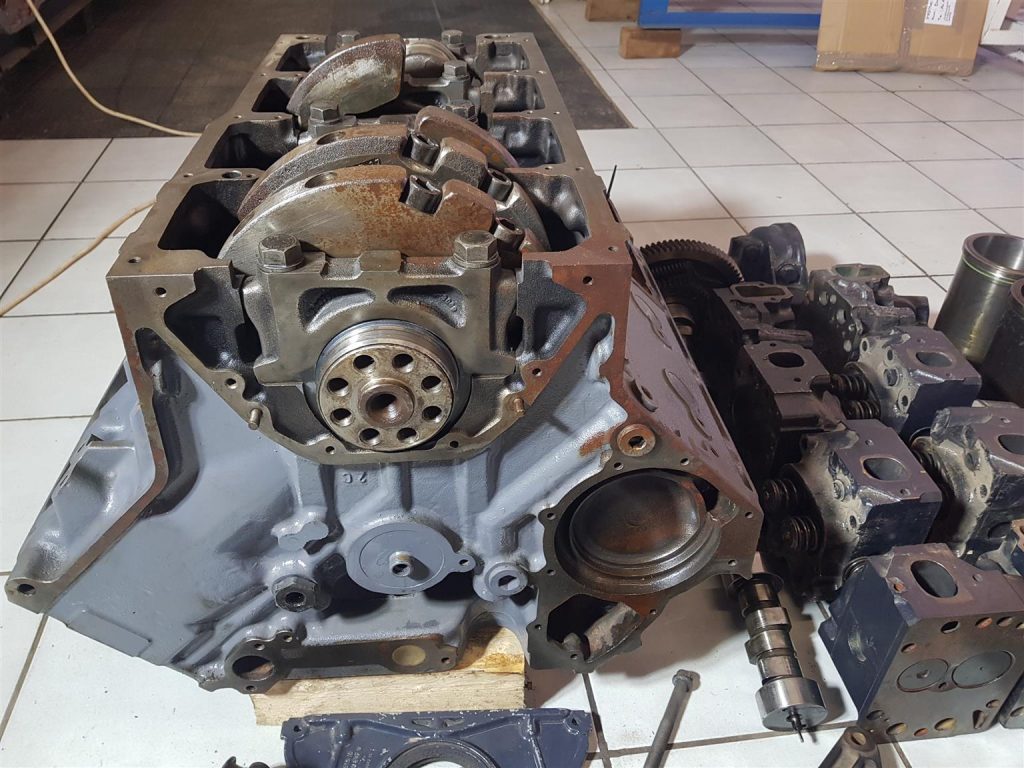 Mercedes Benz OM 402 T ADE Engine For Spares – Dirtworx