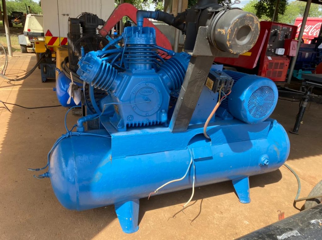 300L WAYNE AIR COMPRESSOR – Dirtworx