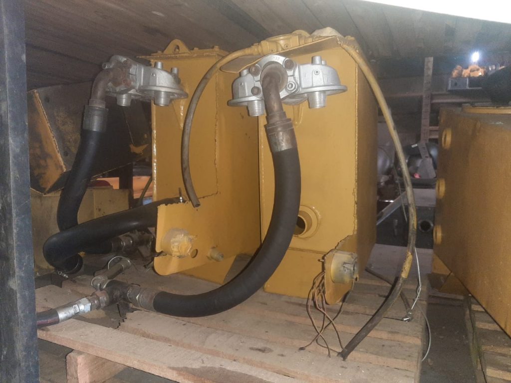 Hydraulic Oil Tanks for Bell B25B – Dirtworx