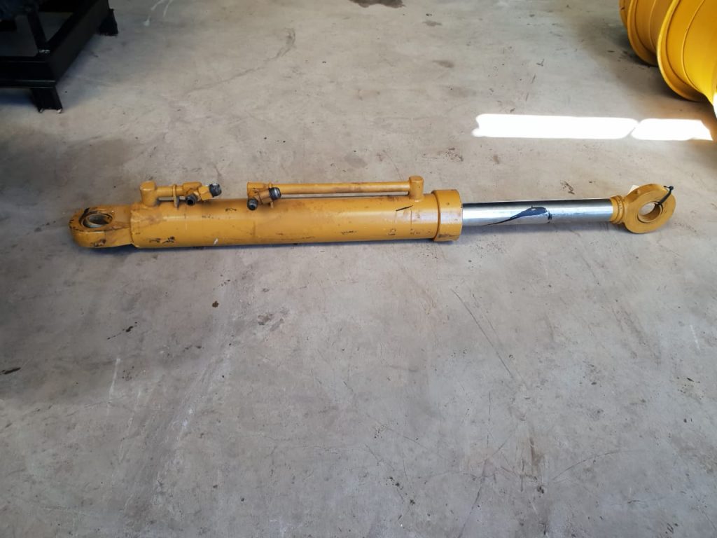 Bell B20B Hydraulic Cylinders – Dirtworx