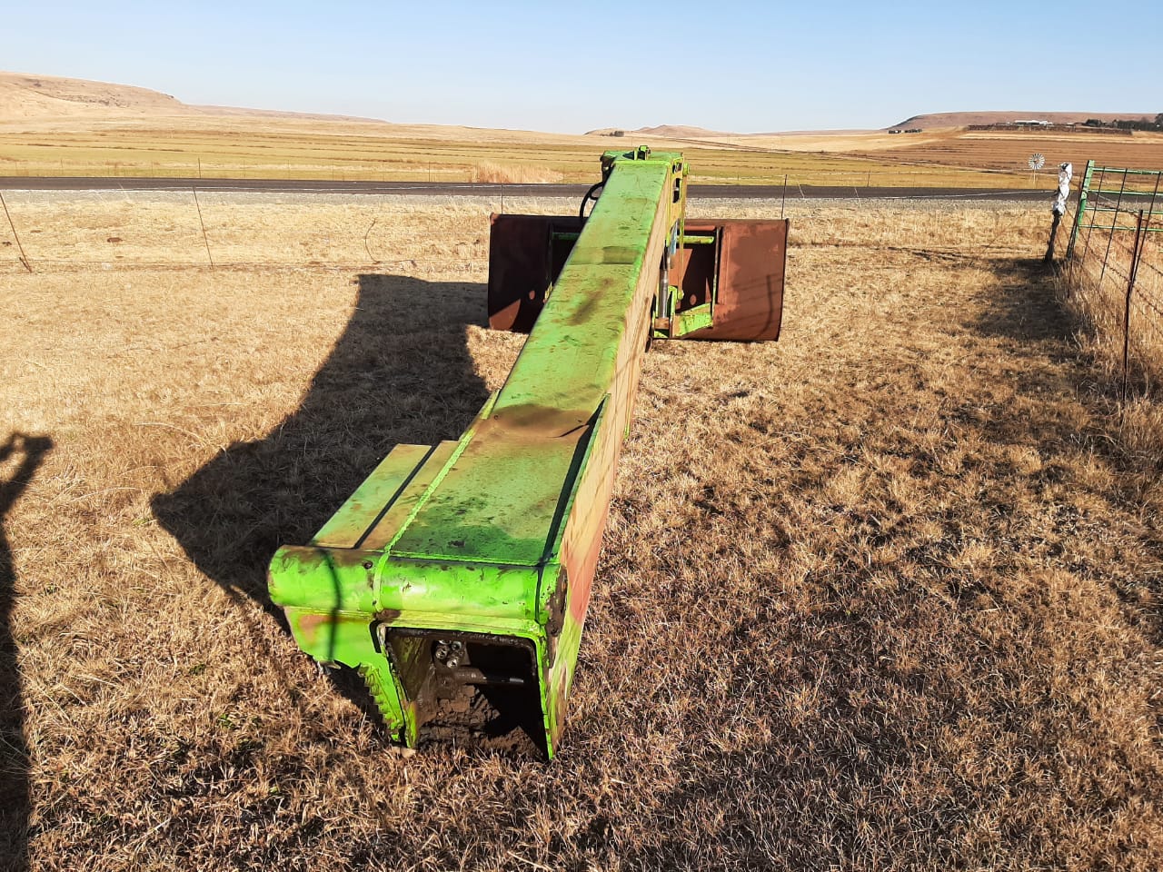 Telehandler Boom with Bucket – Dirtworx