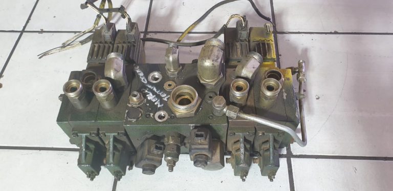 Merlo Telehandler Hydraulic Valve Block – Dirtworx