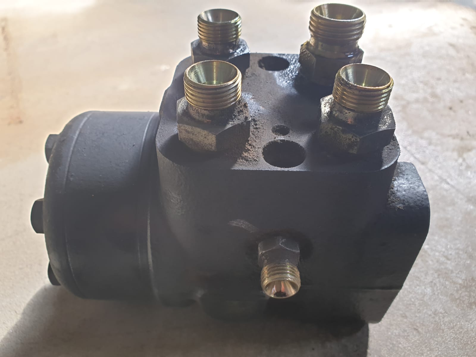 Danfoss Hydraulic Orbital Steering Control Valve OSPF 200 LS – Dirtworx