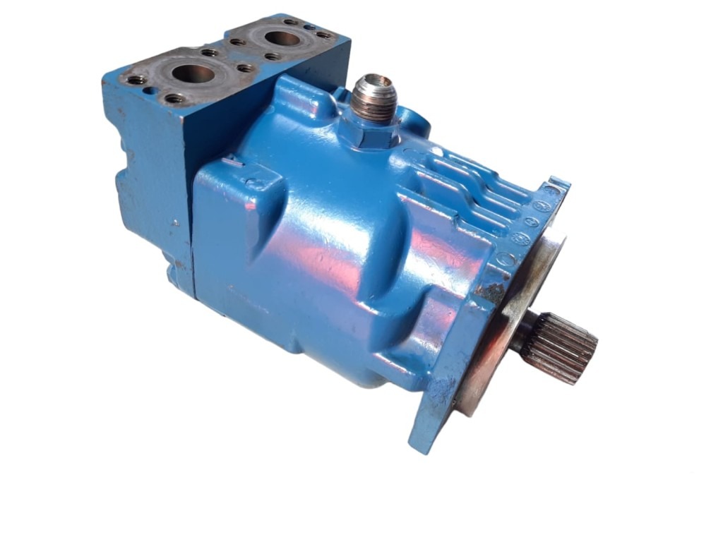 Sauer Danfoss Hydraulic Drive Motor – Dirtworx
