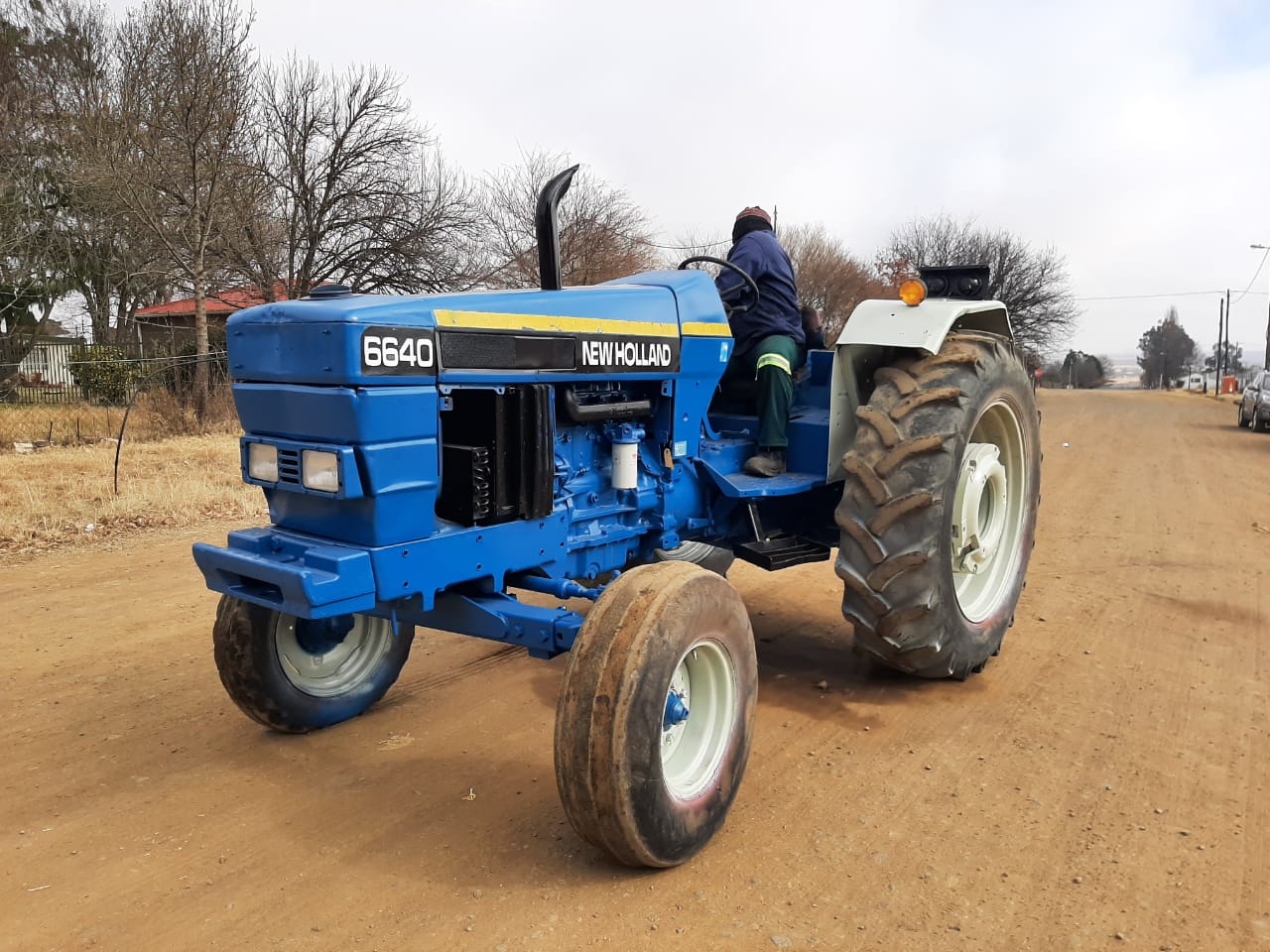 New Holland 6640 Tractor – Dirtworx
